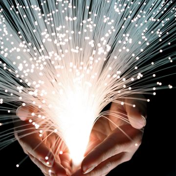 How It Works: Optical Fiber | Science of Glass | The Glass Age | Corning