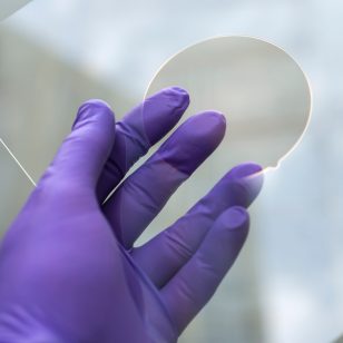 Anti Glare Glass and Anti Reflective Glass Solutions | Corning