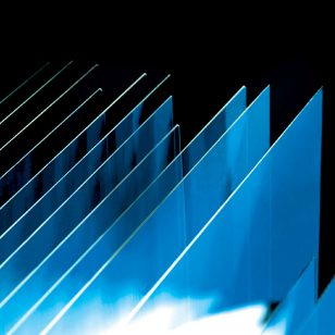 Five Ways Corning Enables the Latest Mobile Technology Trends | Glass ...