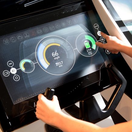 Corning Gorilla Glass Helps Transform the Automobiles of the Future