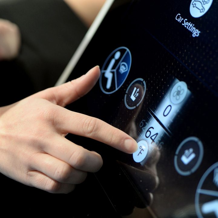 Connected Car Automotive Glazing Technology | The Glass Age | Corning