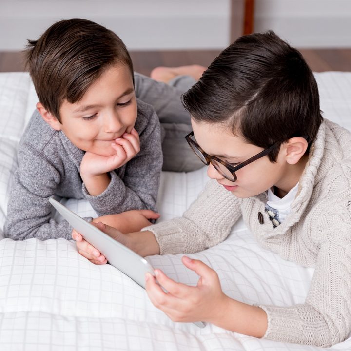 8K Technology | High Performance Display Glass Technology | Corning