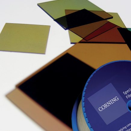 Polarcor Ultra-Thin Linear Polarizers | Polarcor Linear Polarizer | Corning