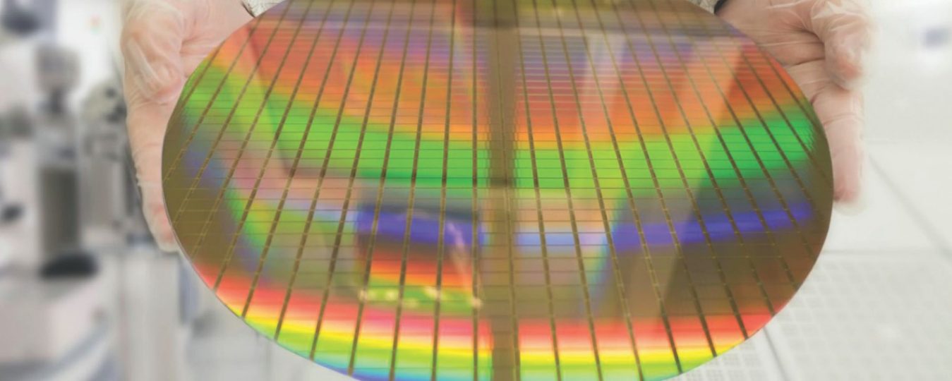 Laser Optics | (CaF2 and MgF2) Materials for Lithography | Corning