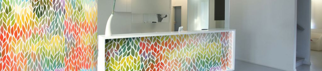 Corning Willow Glas | Display Glass | Corning.com