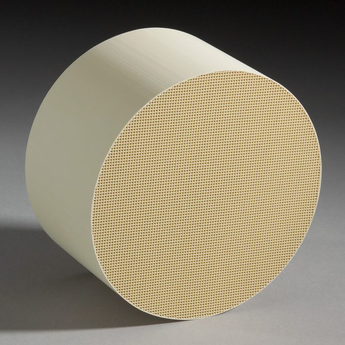 Corning and Ford Collaborate on Auto-Glazing Research | Ford Auto Glass ...