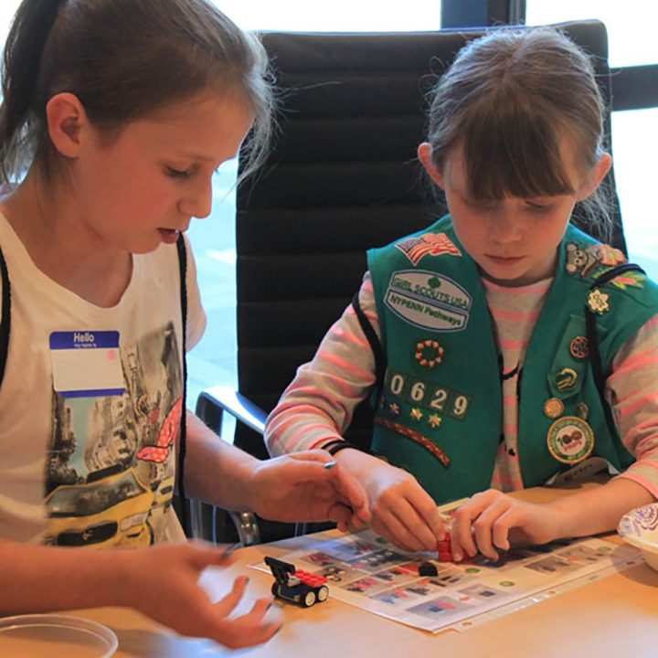 Corning Hosts Local Girl Scout Troops for STEM Workshops