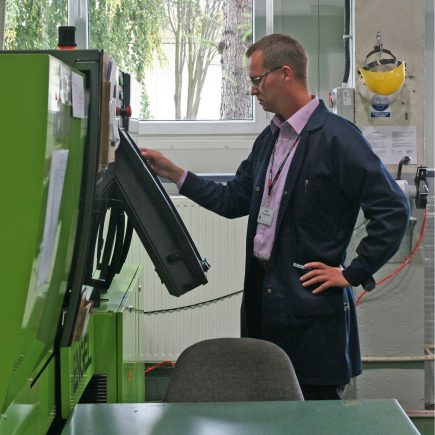 Karol T | Poland | Careers | Corning